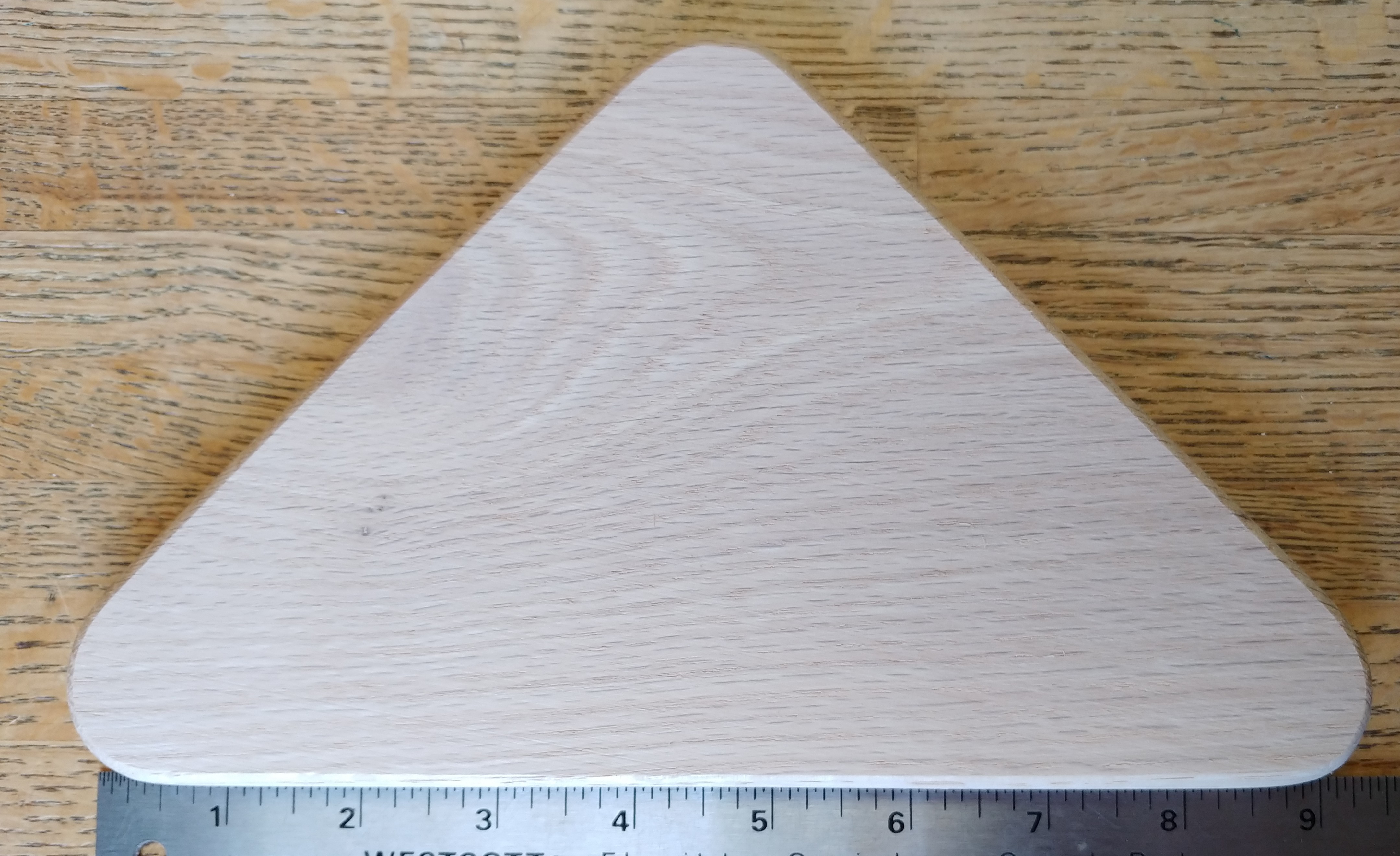 The Country Seat: Base Slotted Triangle 6-1/2" x 6-1/2" x 9-1/4" Oak