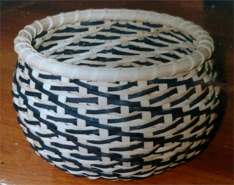 The Country Seat: Pattern - Spiral Bread Basket by Hawkins